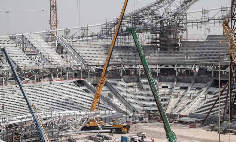 Qatar: Difficult working conditions for foreign workers in 2022 World ...