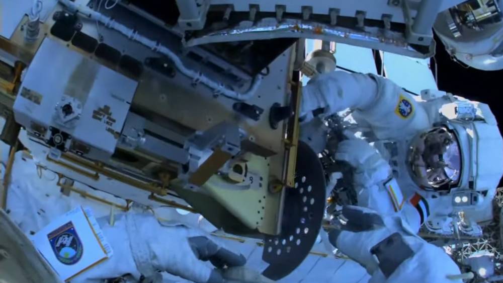 First spacewalk mission - The UAE makes history - En.ImArabic