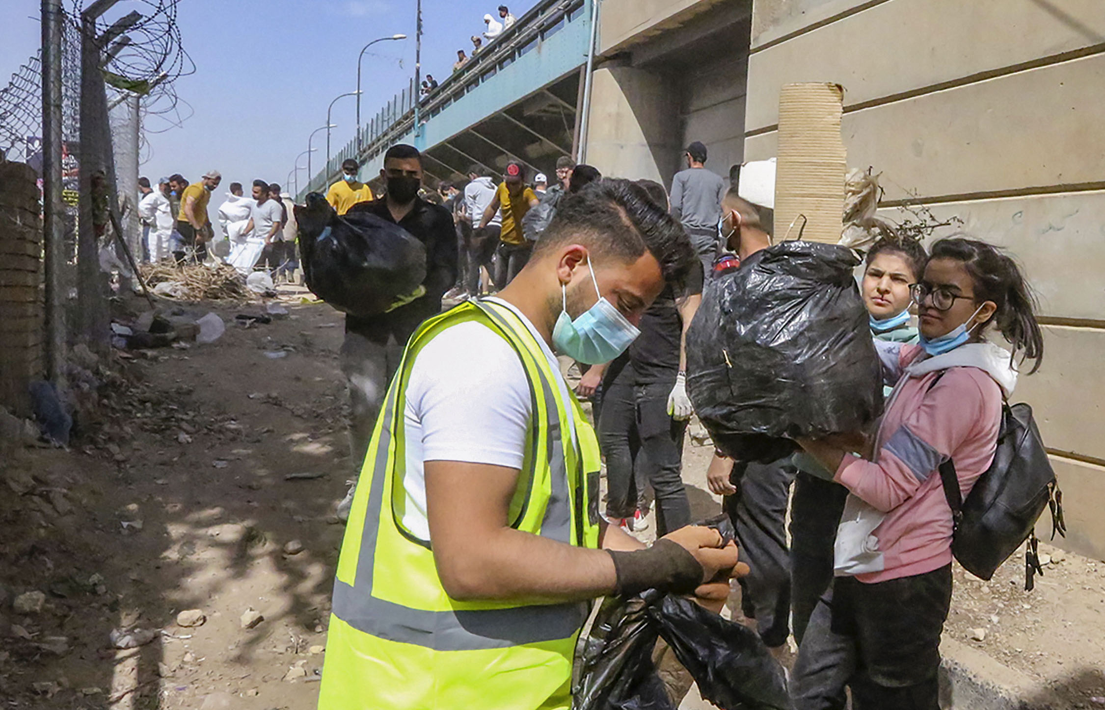 Youth-Led Cleanliness Ambassadors in Iraq... Initiative to Clean the ...